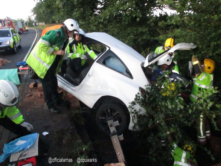 Driver rescued after car crashes into bridge near Wellesbourne - The ...