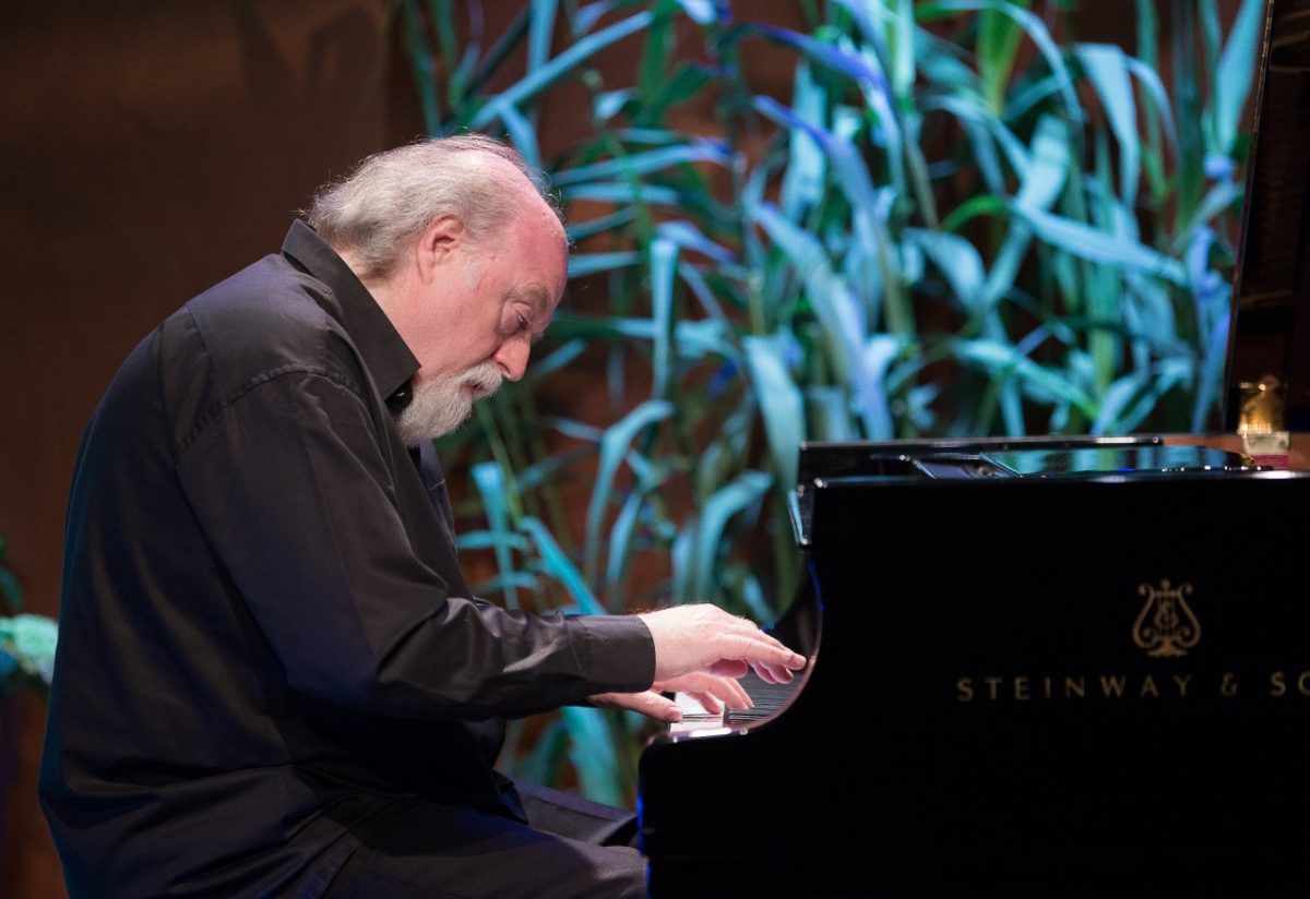 Celebrated pianist Peter Donohoe joins Orchestra of the Swan for ...