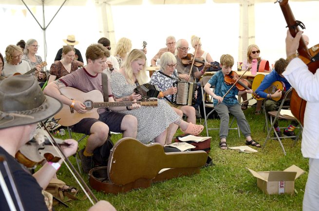 Tuning in at Warwick Folk Festival - The Leamington Observer