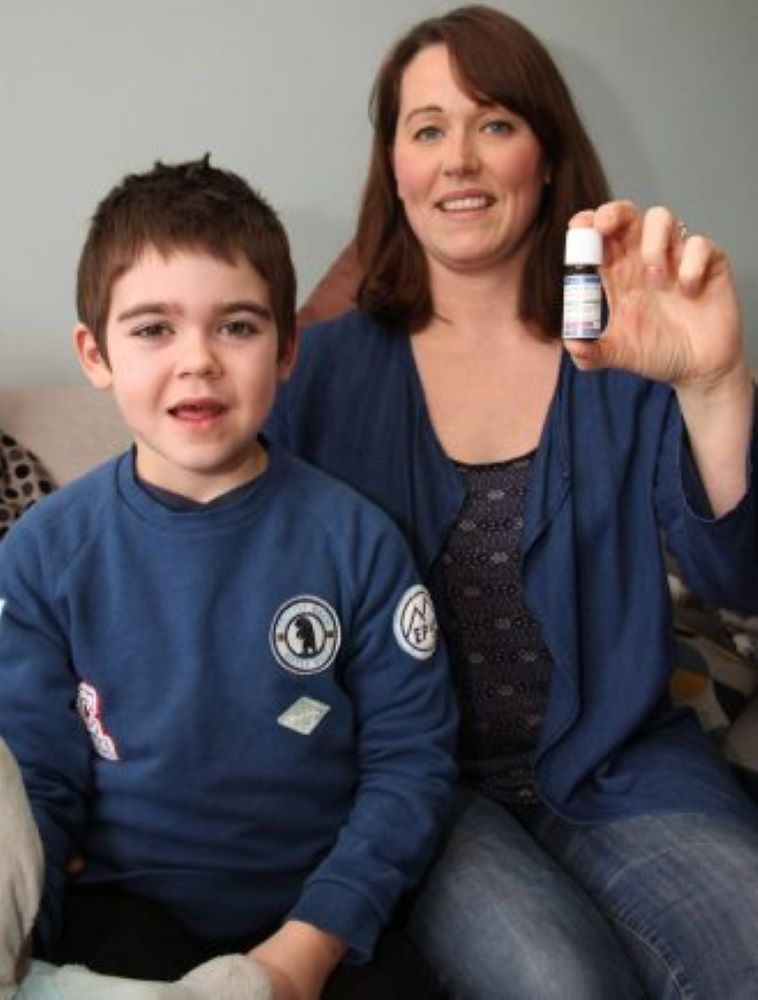 MP pays his tribute to campaigning mum Hannah Deacon - The Leamington ...